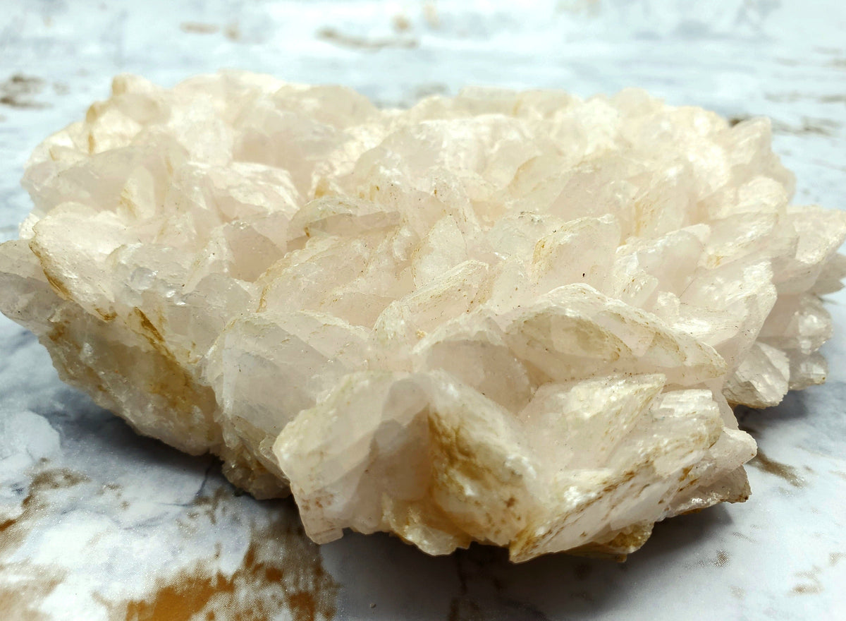 Mangano Calcite Specimen – Silver Cove Ltd